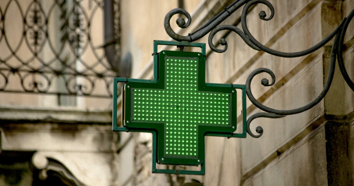 Pharmacy Sign - wiwibloggs